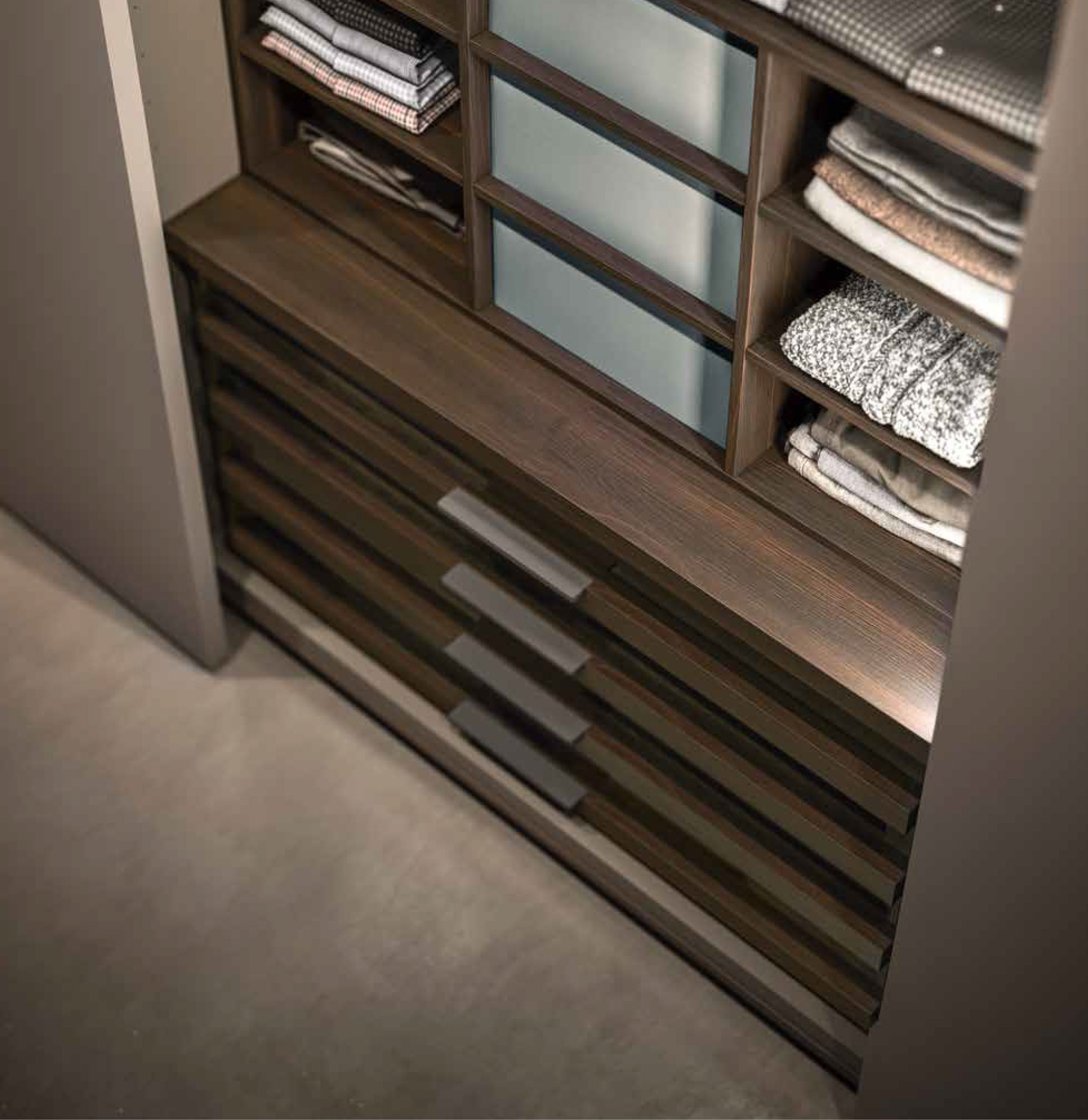 Agencement-intérieur-dressing-tiroir-et-étagère - Meubles Aubin